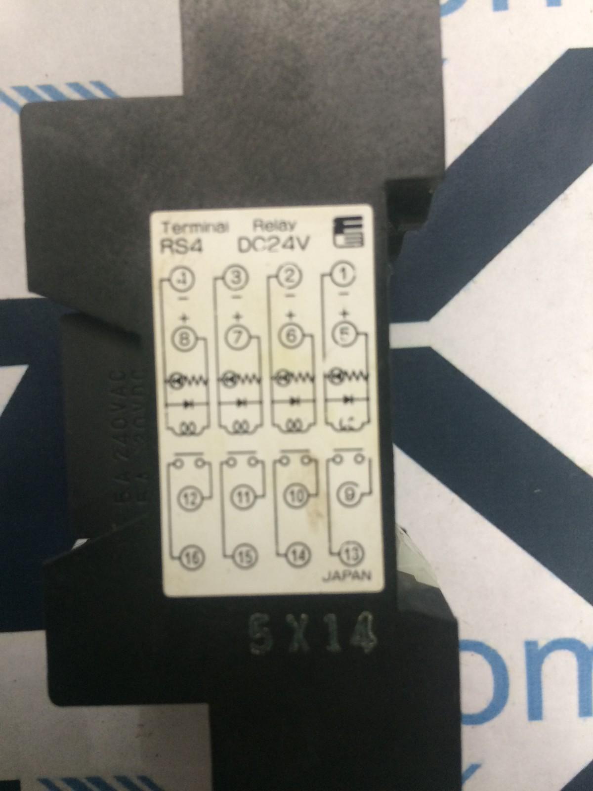 Fuji Electric RS4 DC24V 4-Relay Terminal Block