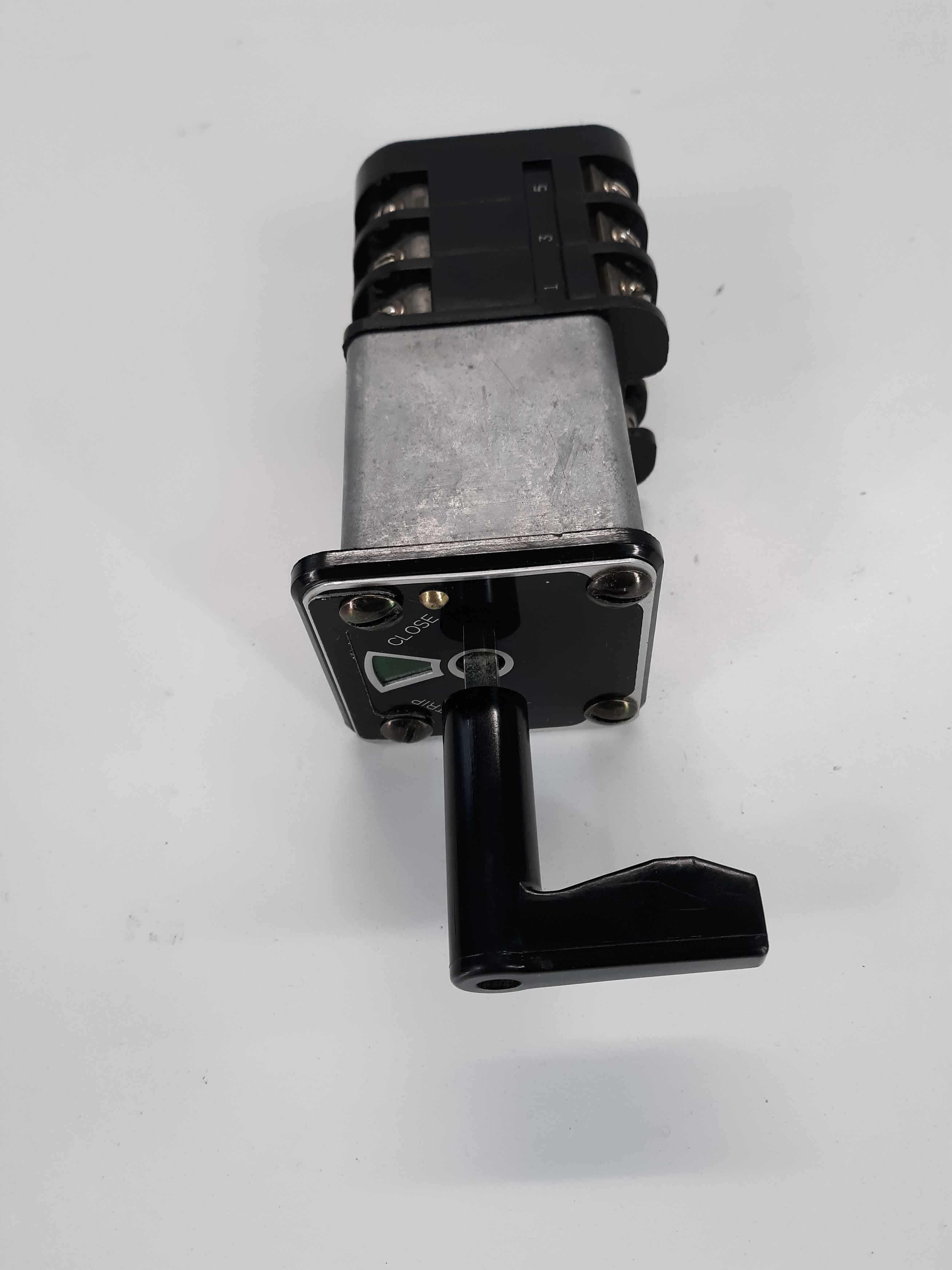 General Electric C3D26T1S2P1 Type SBM Rotary Switch