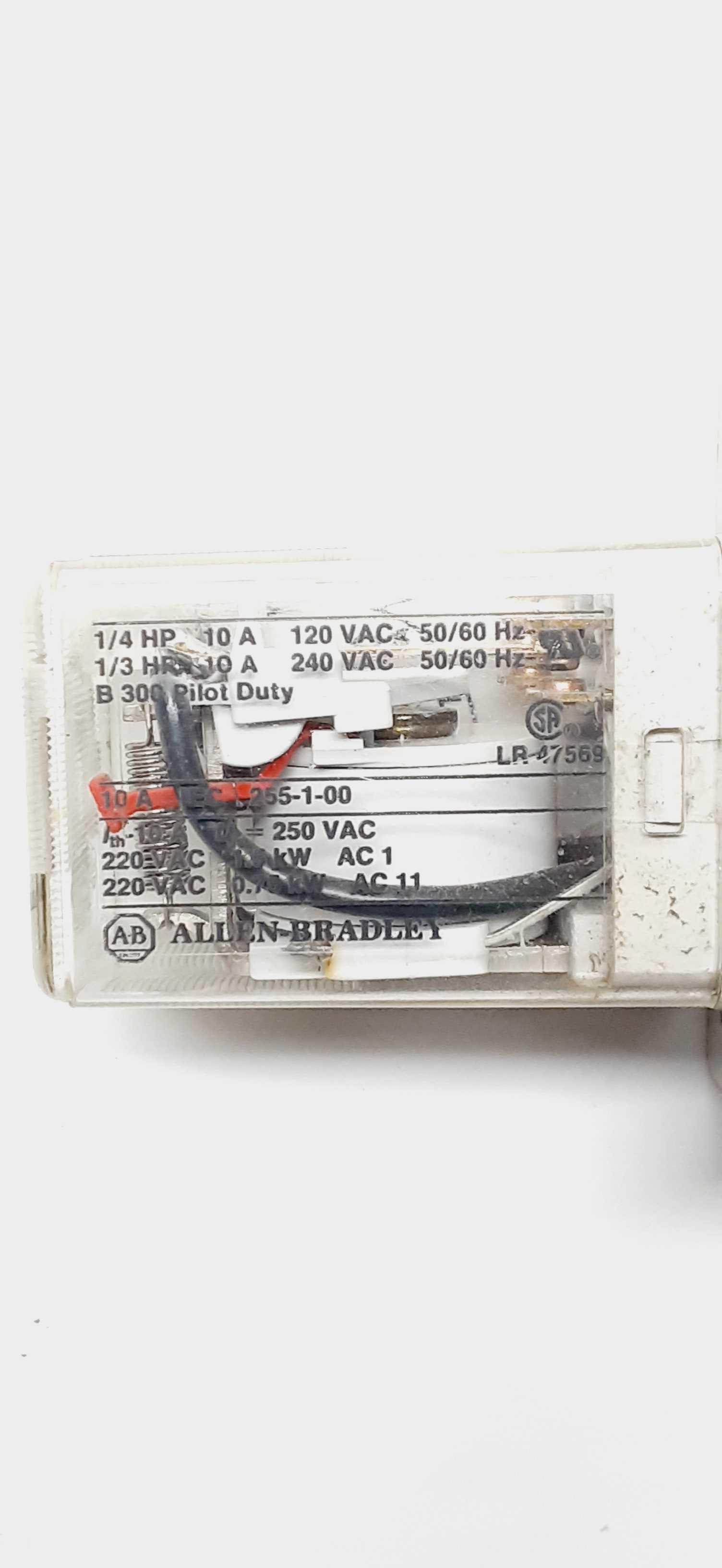 Allen-Bradley 700-HA32Z24 SER.A Relay Socket with Base 24VDC 10A