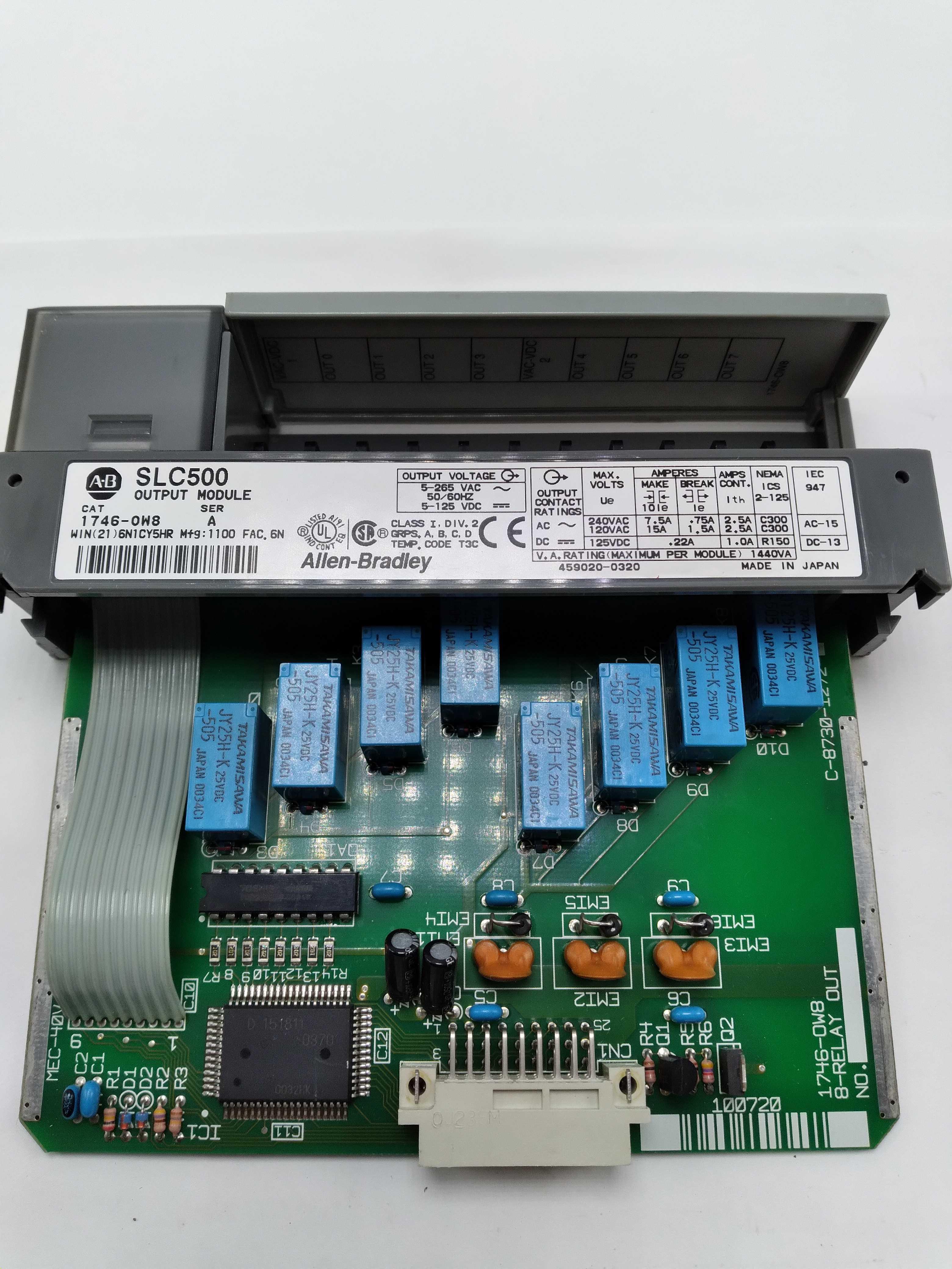 Allen-Bradley 1746-OW8 SLC 500 8-Channel Relay Output Module Series A