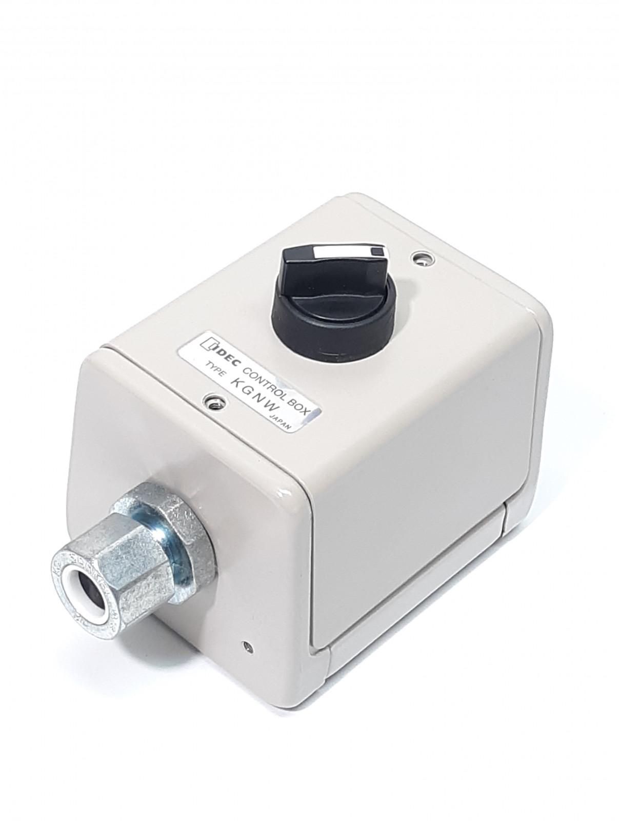 Idec KGNW Control Box with AR22-PR2 Switch