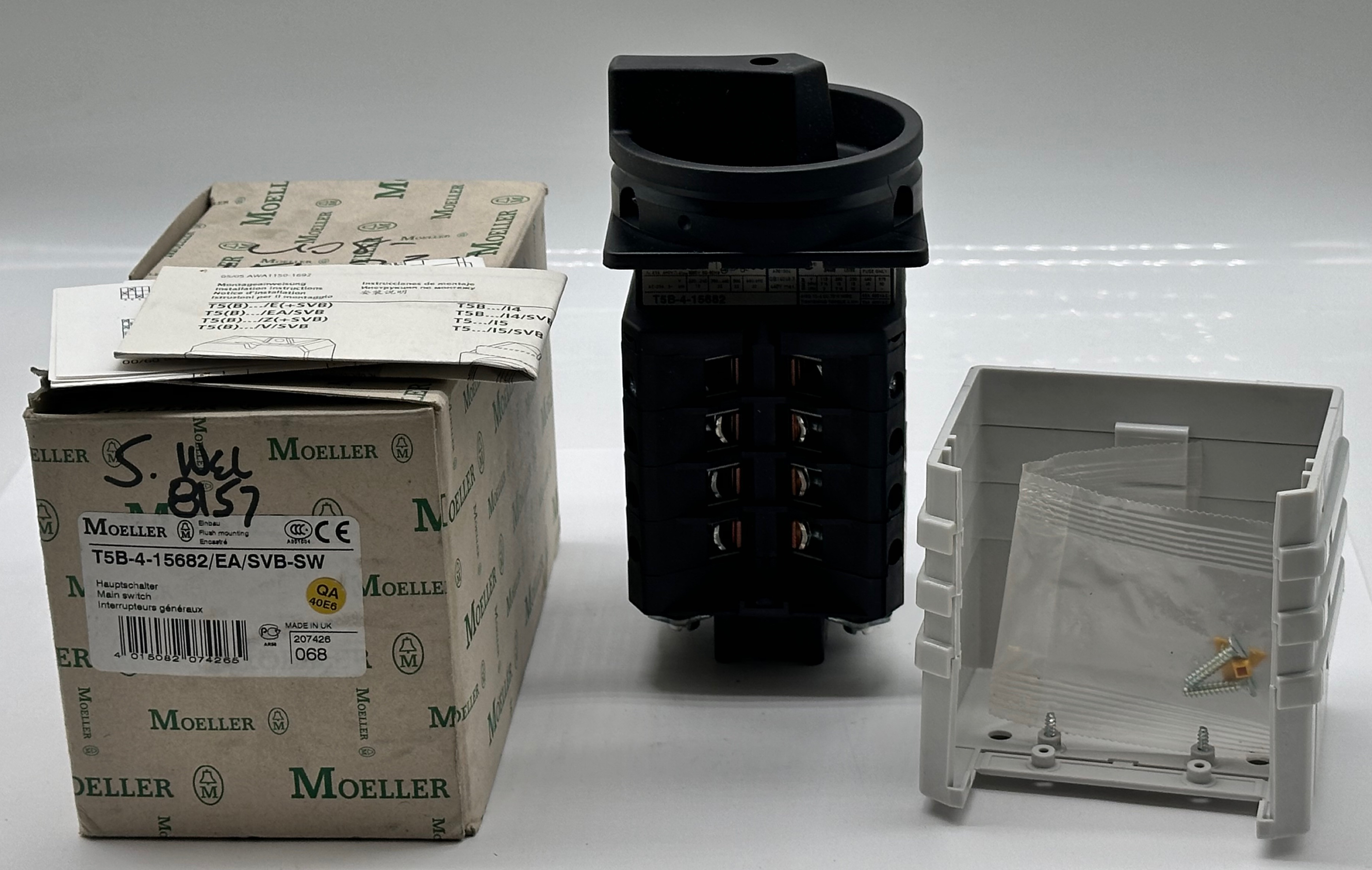 Moeller T5B-4-15682 Cam Switch with Lockable Handle