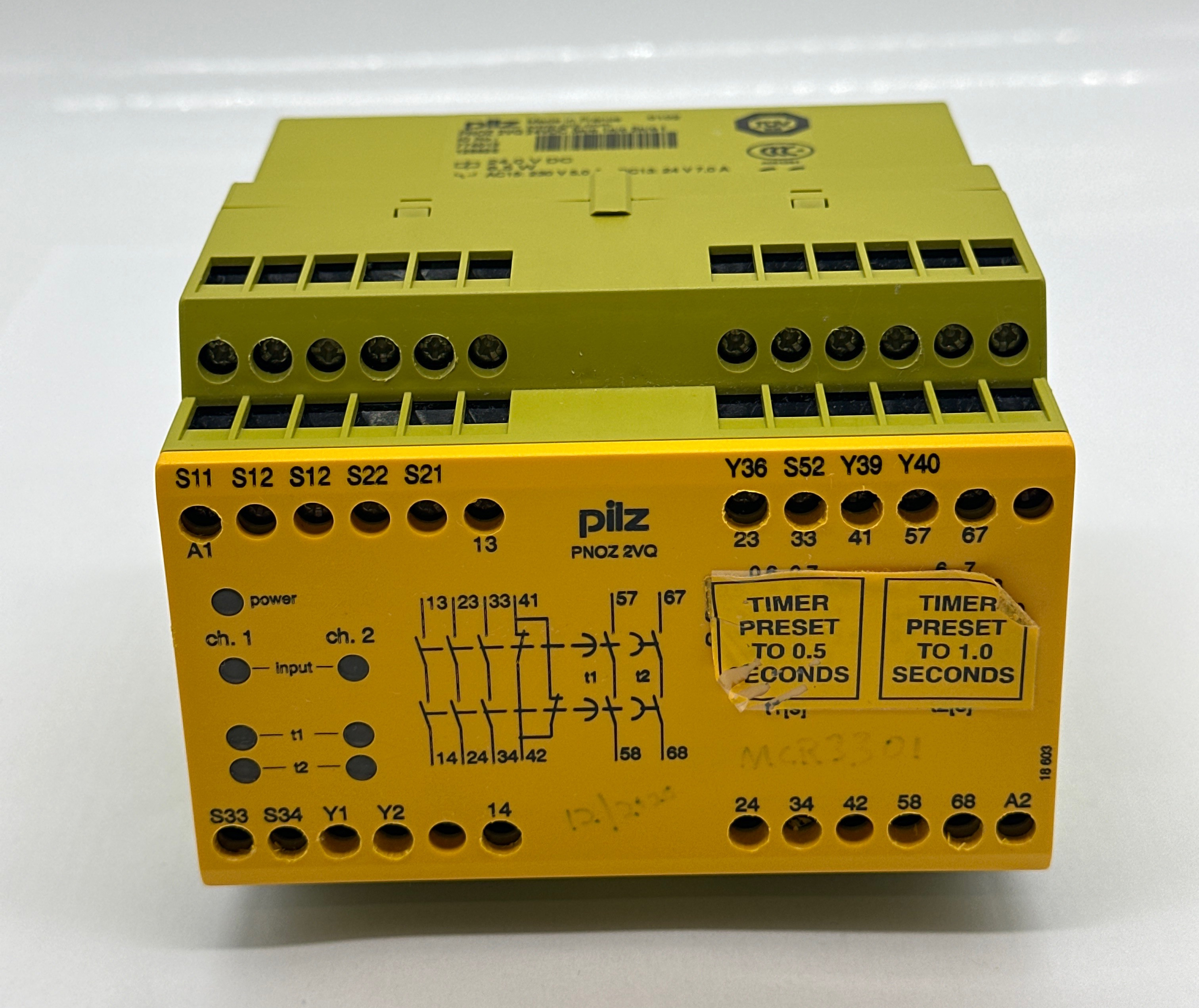 Pilz PNOZ2VQ 24VDC Safety Relay 24VDC, 240VAC/24VDC 8A