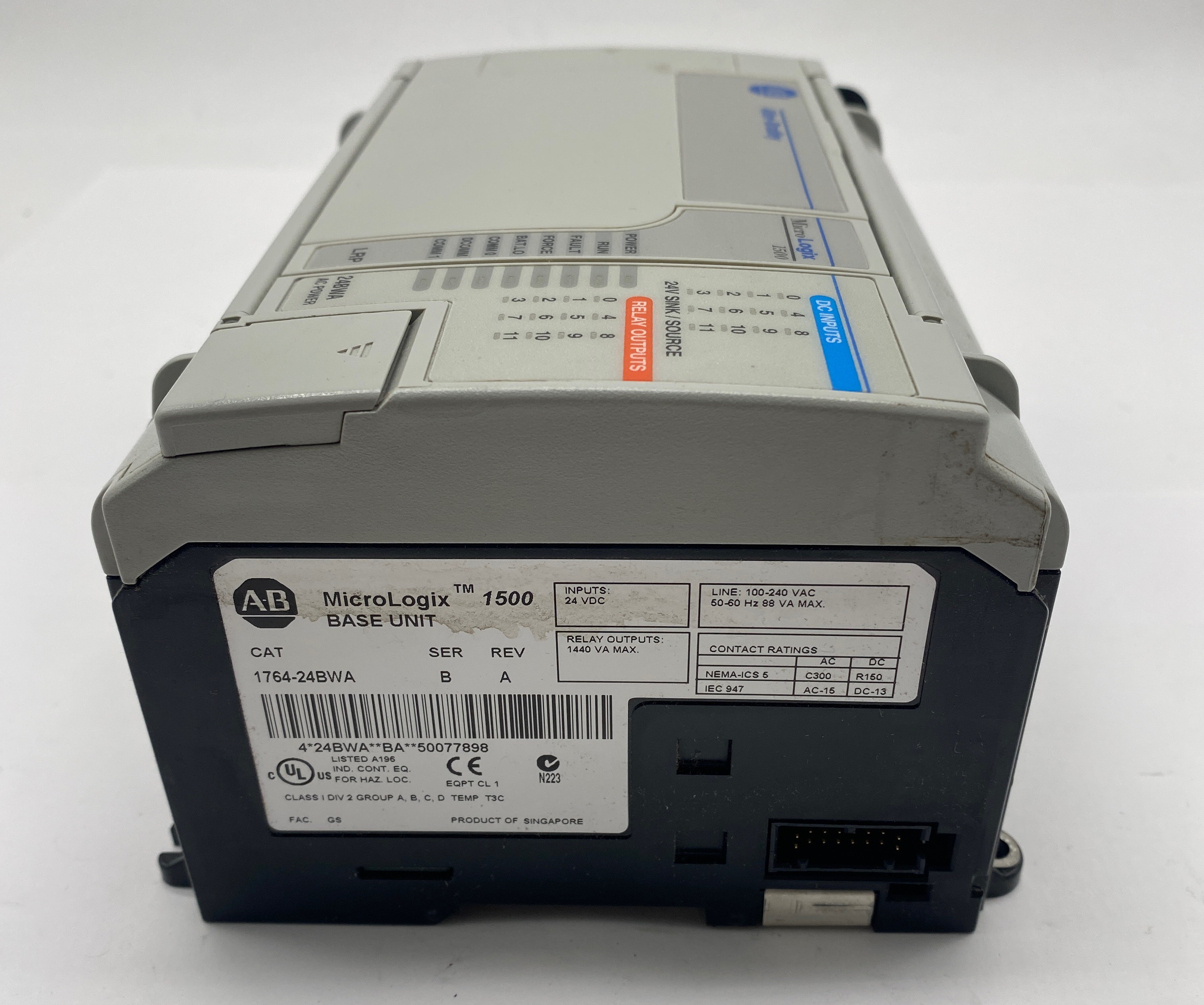 Allen-Bradley 1764-24BWA SER.B MicroLogix™1500 24-Point Controller