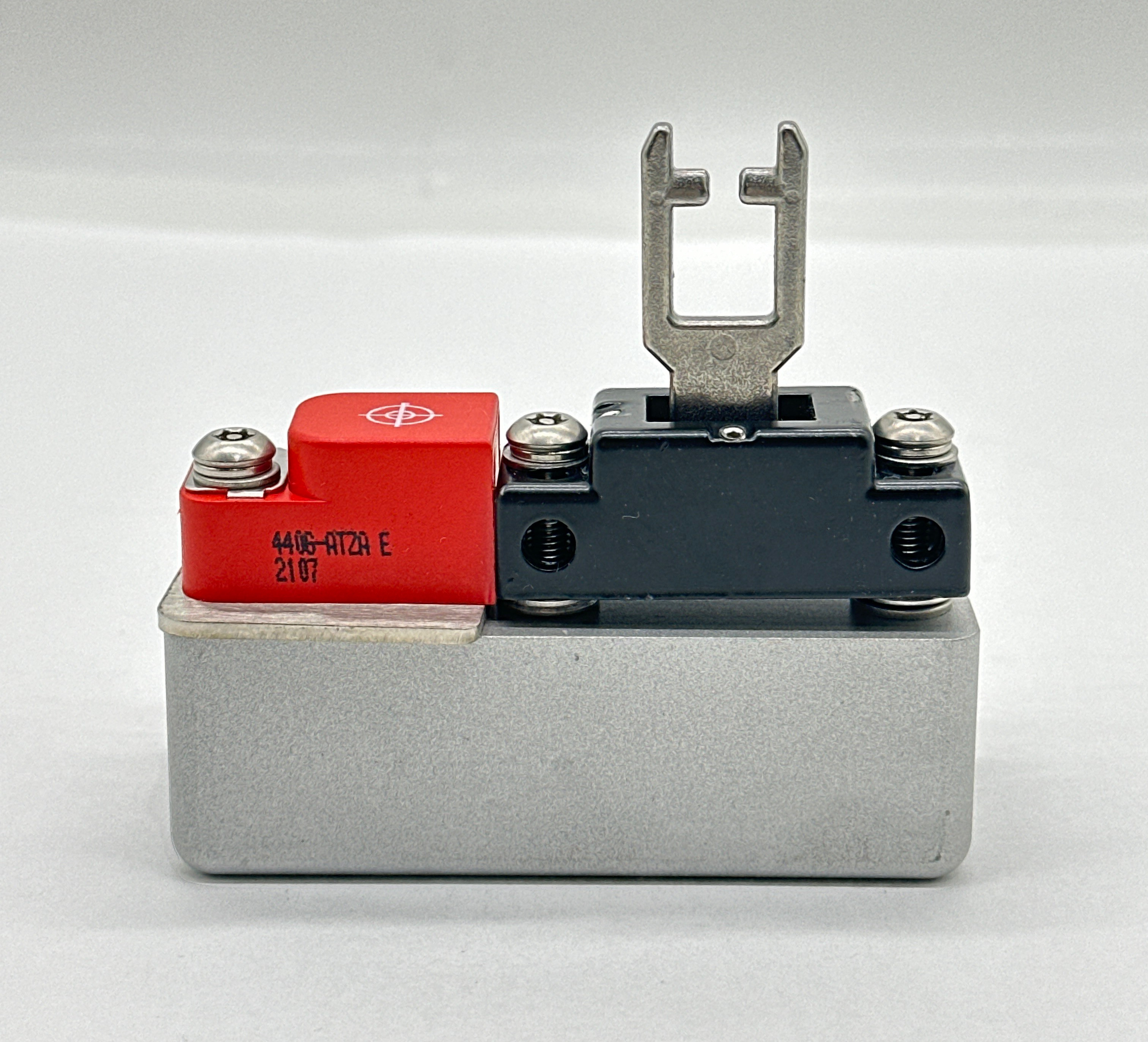 Allen-Bradley 440G-ATZA E Guard Locking Actuator