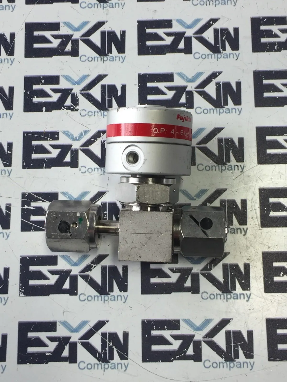 Fujikin D04A00 TYPE N.C. Pneumatic Valve