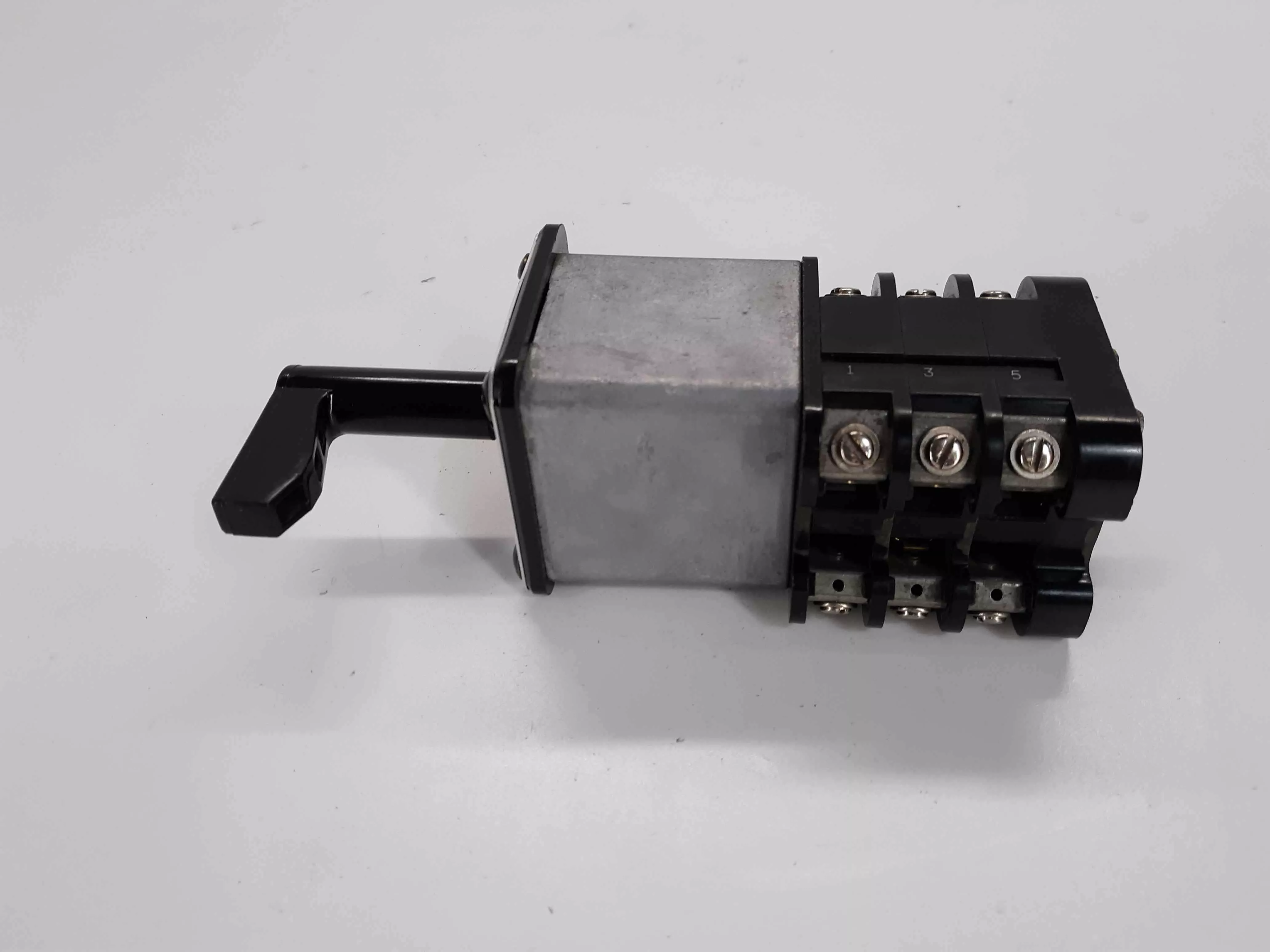 General Electric C3D26T1S2P1 Type SBM Rotary Switch