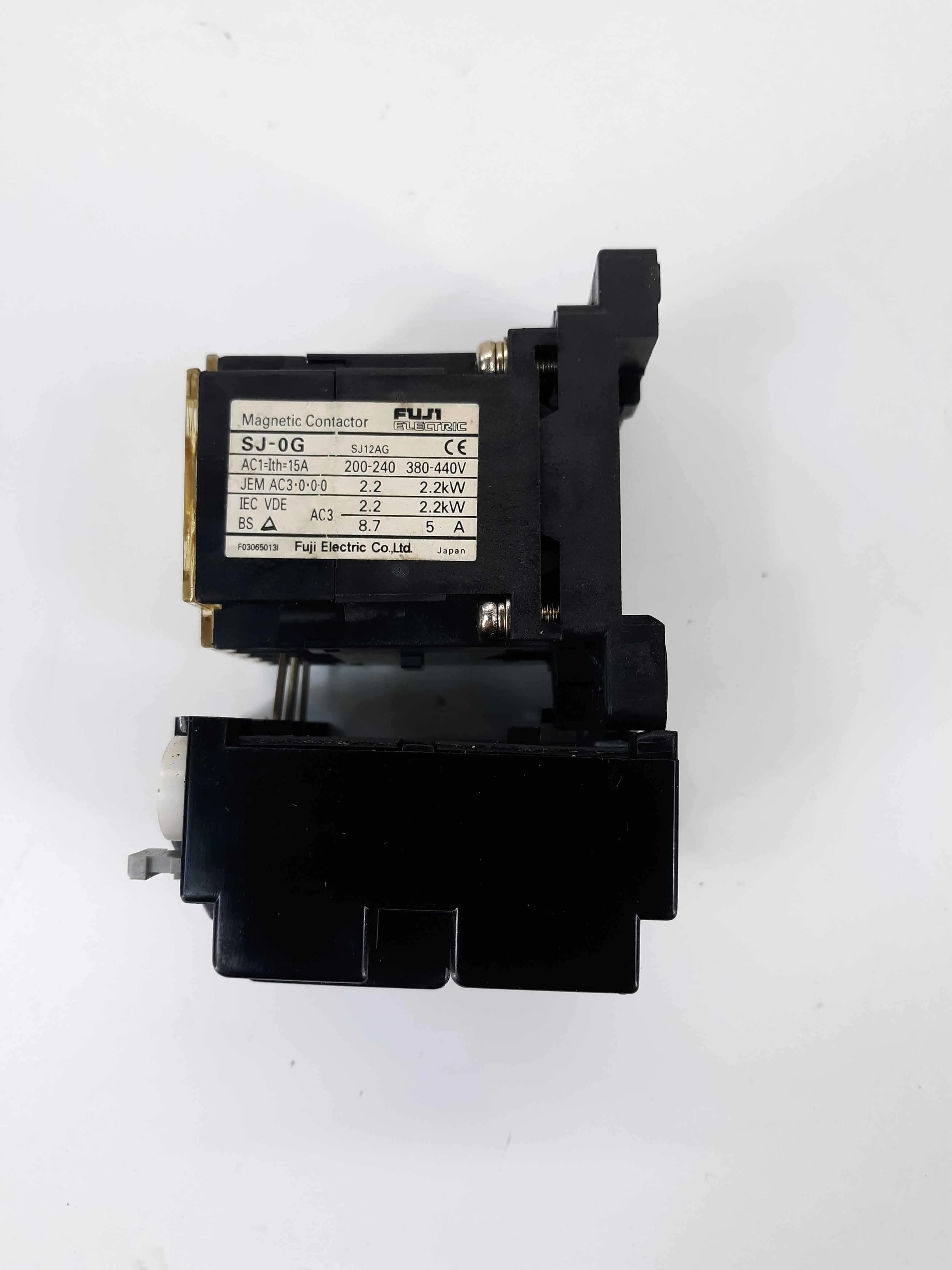 Fuji Electric SJ-0G 24VDC Contactor 24VDC Coil W/Overload Relay 2.8-4.2A