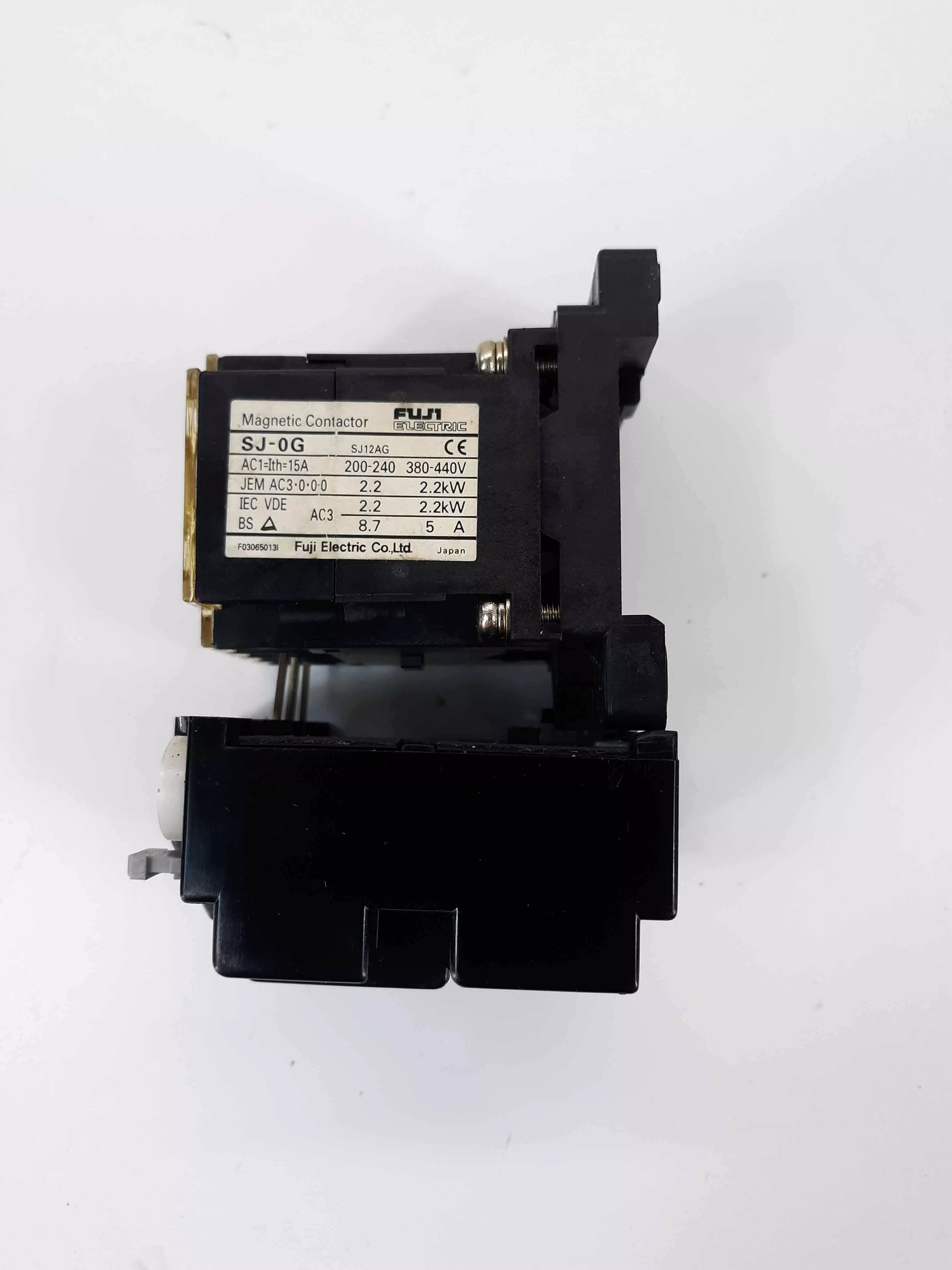 Fuji Electric SJ-0G 24VDC Contactor 24VDC Coil W/Overload Relay 2.8-4.2A