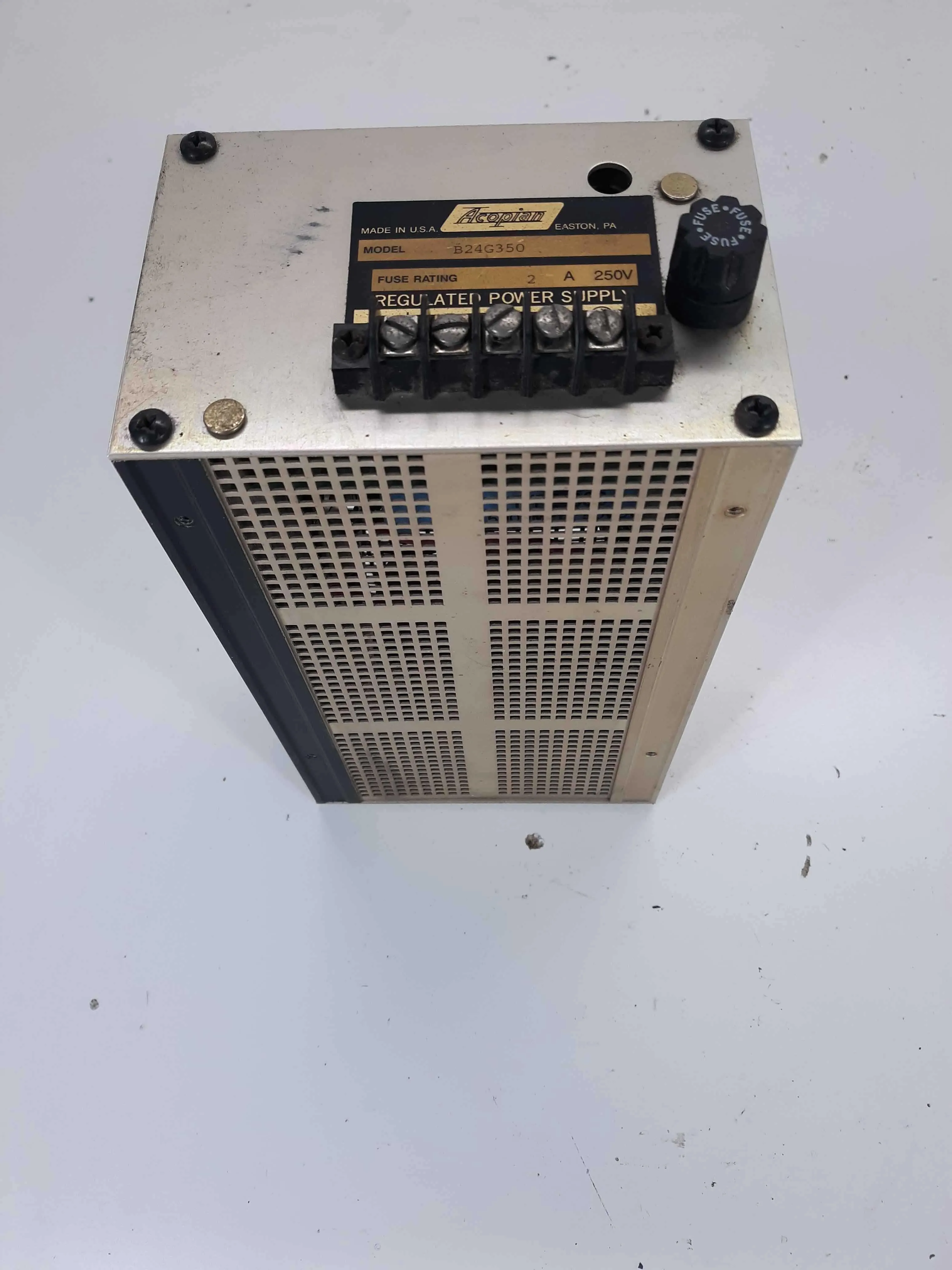 Acopian B24G350 Linear Regulated Power Supply, 250V 2A 24VDC 3.5A