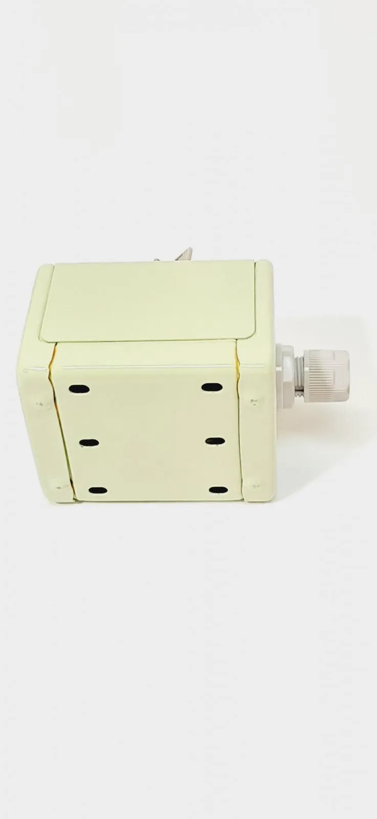 Sankei E2 Switch Box W/Key