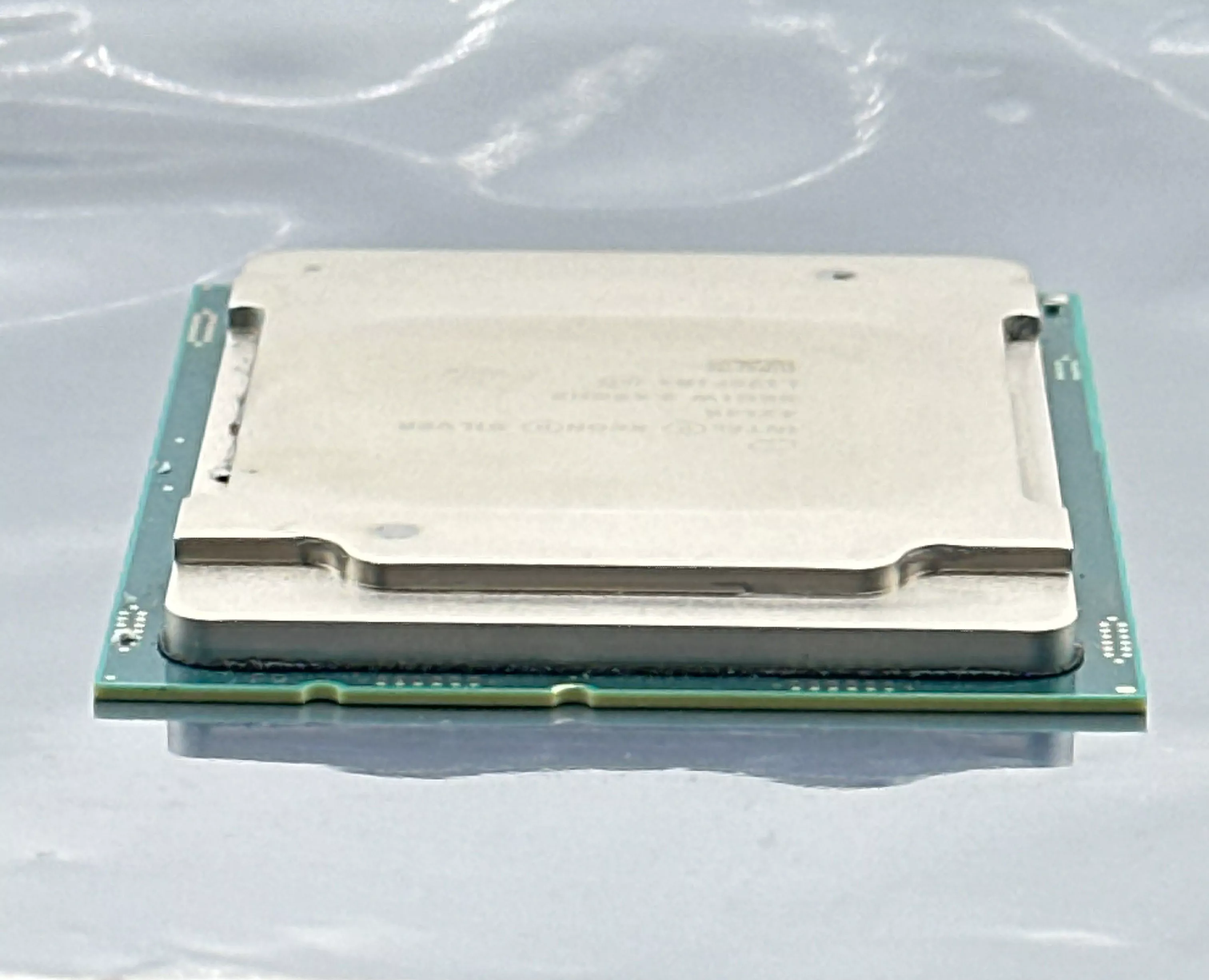 Intel Xeon 4214R Server-Grade CPU 2.40GHz OPEN BOX